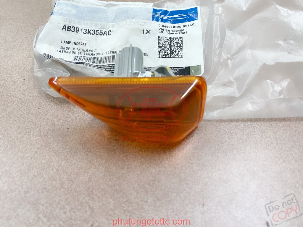 ĐÈN XI NHAN Ô TÔ chính hãng - Bảng giá 2025