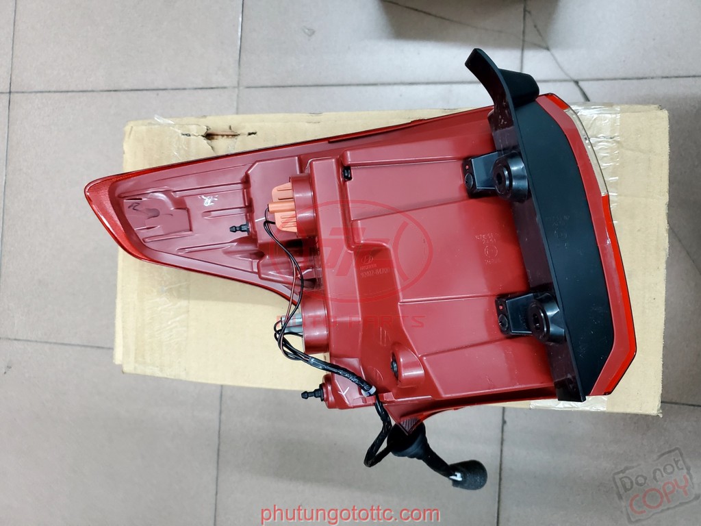 Đèn hậu Grand I10 2017 (Mã 92401B4700 - 92402B4700) chính hãng - Giá ...