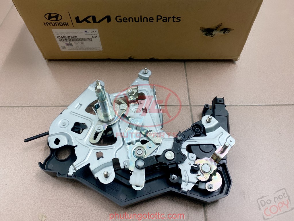 Cơ cấu cửa hậu Starex 2001 (817104A600 - 817104A001) - Phụ tùng ô tô TTC