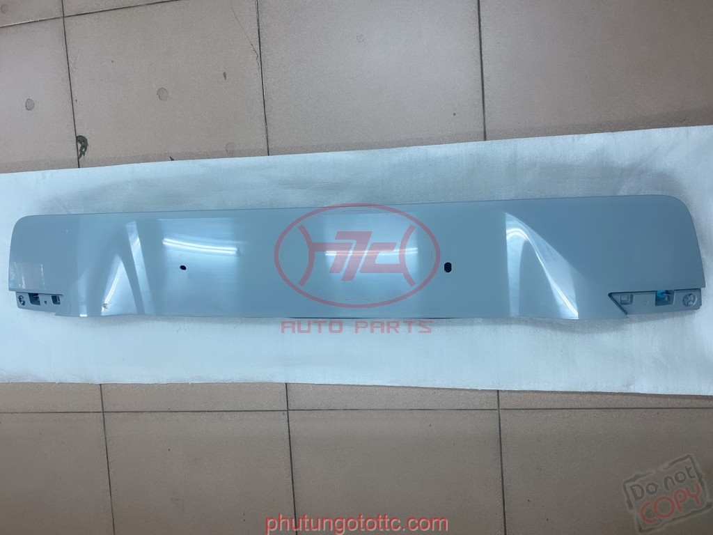 Ốp cửa hậu Tucson 2019 (87370D3020-87370D3020AS) - Phụ tùng ô tô TTC