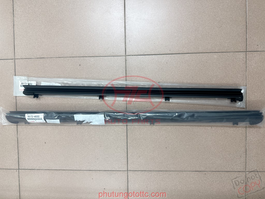 Nẹp chân kính cánh cửa sau trong Lexus RX350-RX450H 2010-2014 (Mã ...