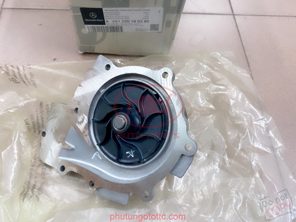Bơm nước Mercedes Vito (Mã A6512001802) chính hãng - Giá tốt 2025