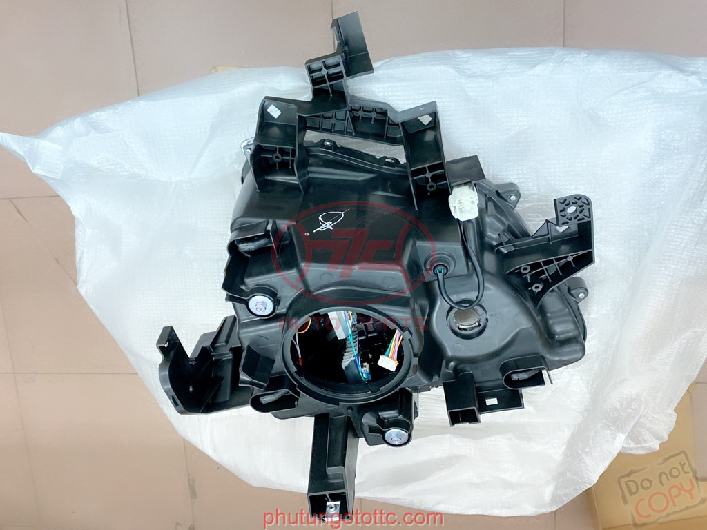 Đèn lái trước Xpander (Mã 8301D585 - 8301D491) chính hãng - Giá tốt 2025