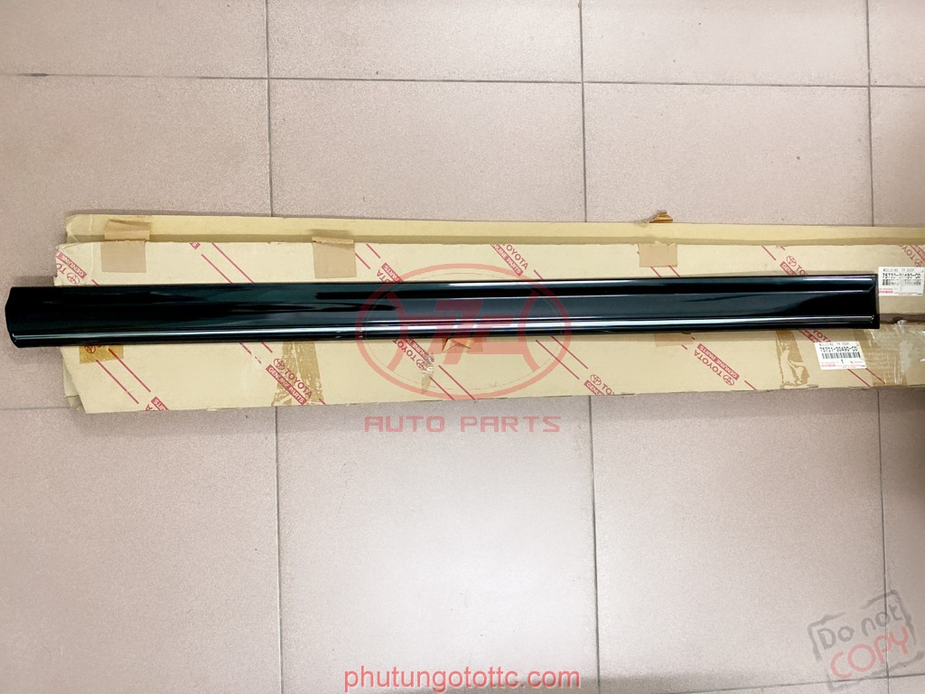 Nẹp cánh cửa trước Crown 3.0 JZS155 (Mã 7573130490C0 - 7573143050C0 ...