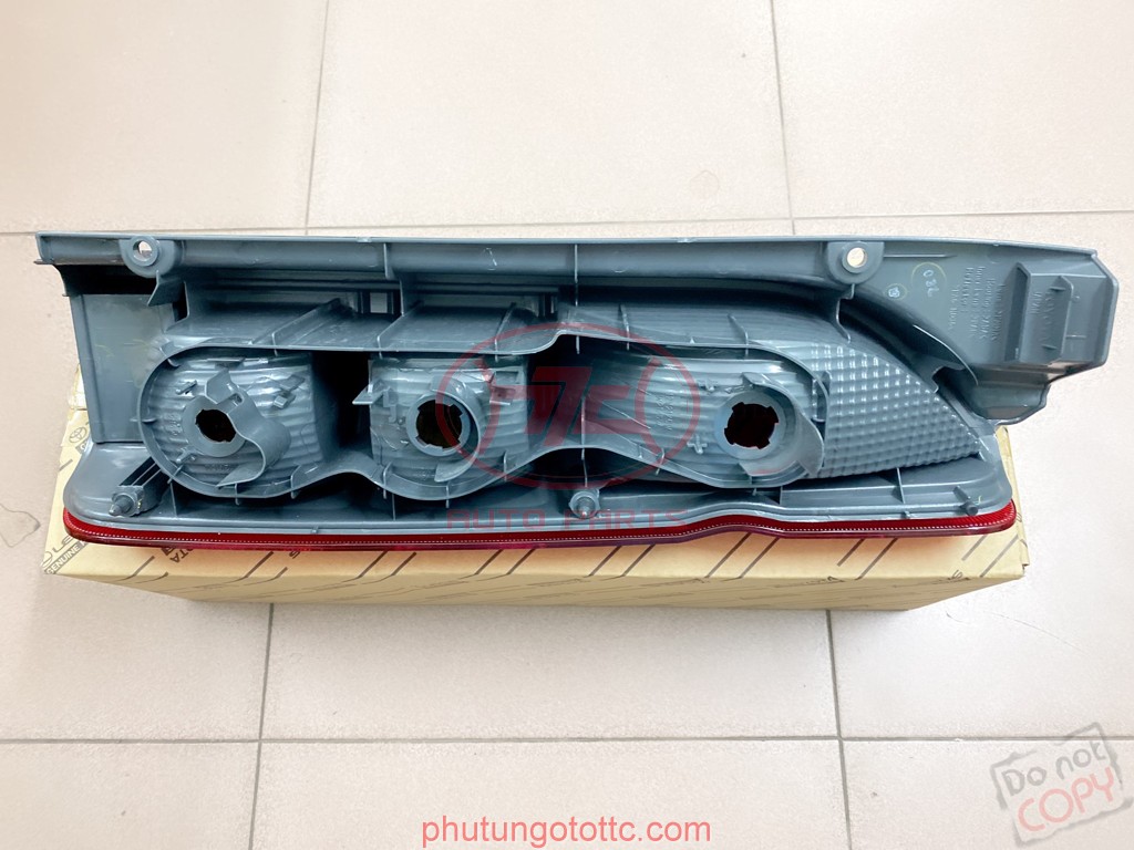 Đèn hậu Hiace 2005-2014 (Mã 8156126201 - 8155126202) chính hãng - Giá ...