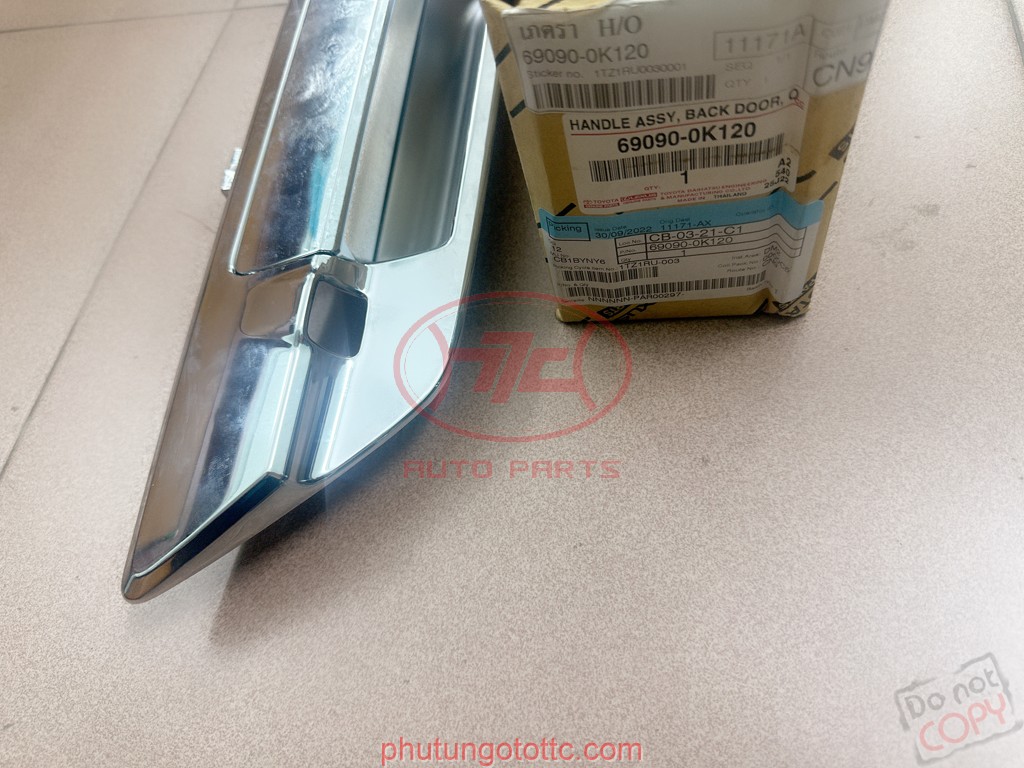 Tay mở cửa thùng sau Hilux 2011 (Mã 690900K060) chính hãng - Giá tốt 2025