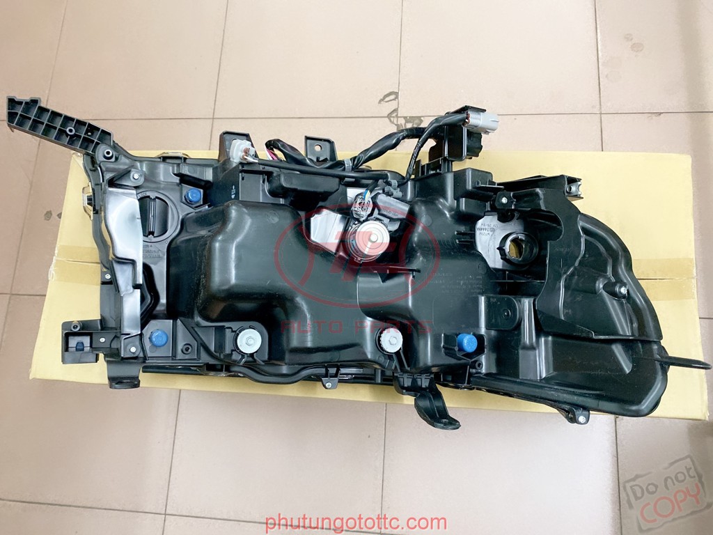 Đèn pha Land Cruiser 2016-2020 (Mã 8110560K12 - 8110660K12) chính hãng ...
