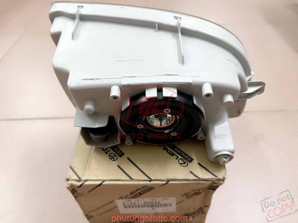 Đèn cản trước Land Cruiser 2000-2005 (Mã 8121160112 - 8122160032 ...