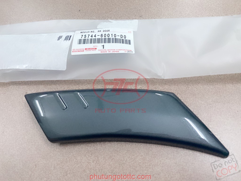 Nẹp cánh cửa sau Land FZJ100 (Mã 75744600100D0 - 75742601600 ...