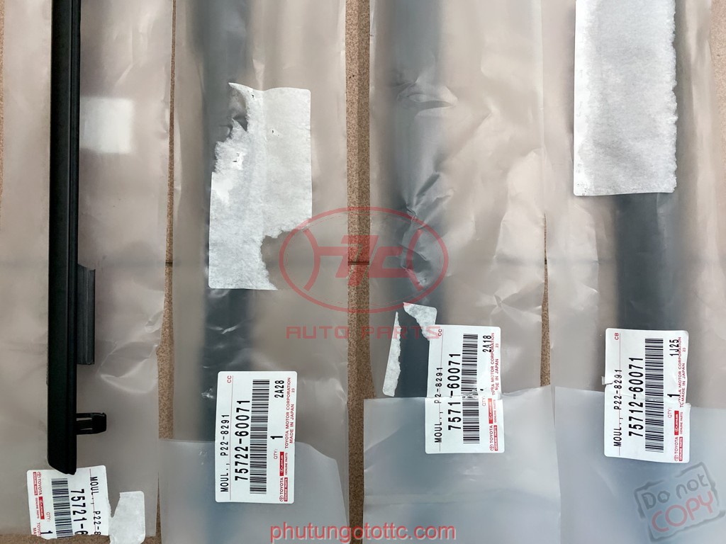 Nẹp chân kính cánh cửa Prado 2010-2019 (Mã 7572160071 - 7572160070 ...