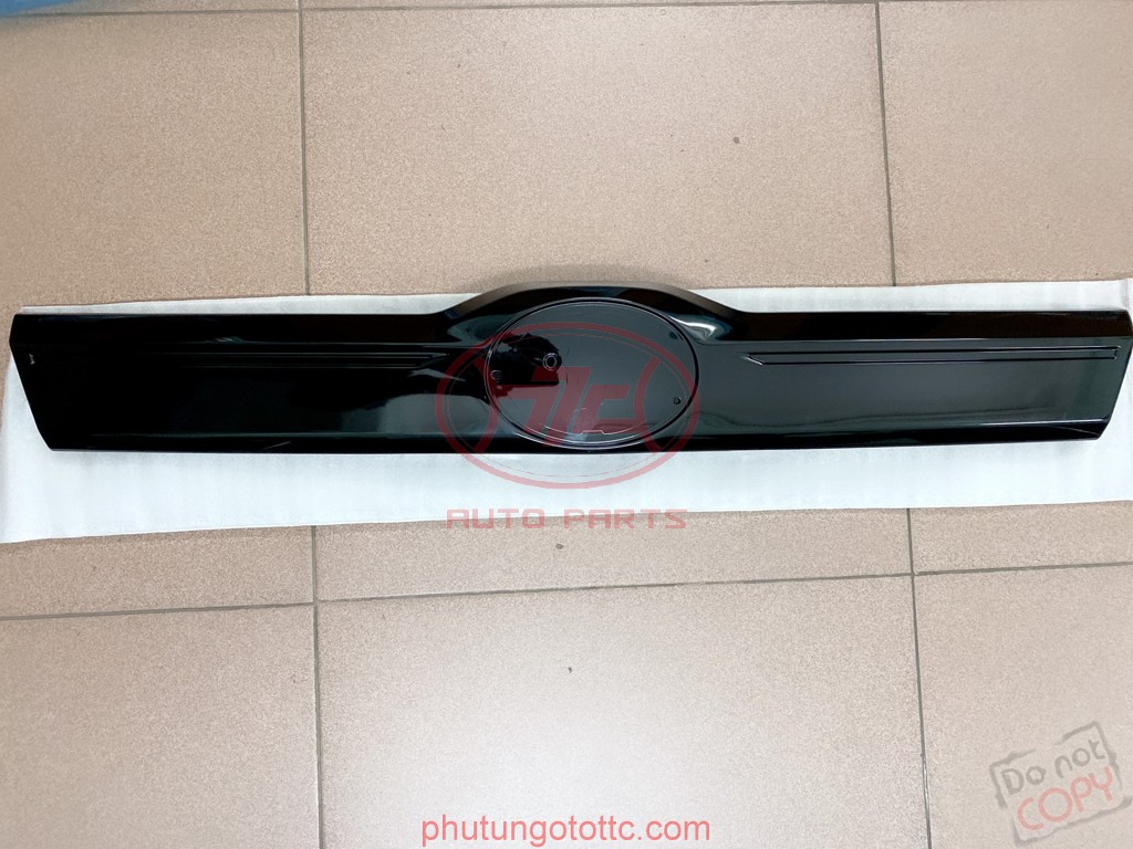 Ốp cửa hậu Raize (Mã 76801BZ110) chính hãng - Giá tốt 2025