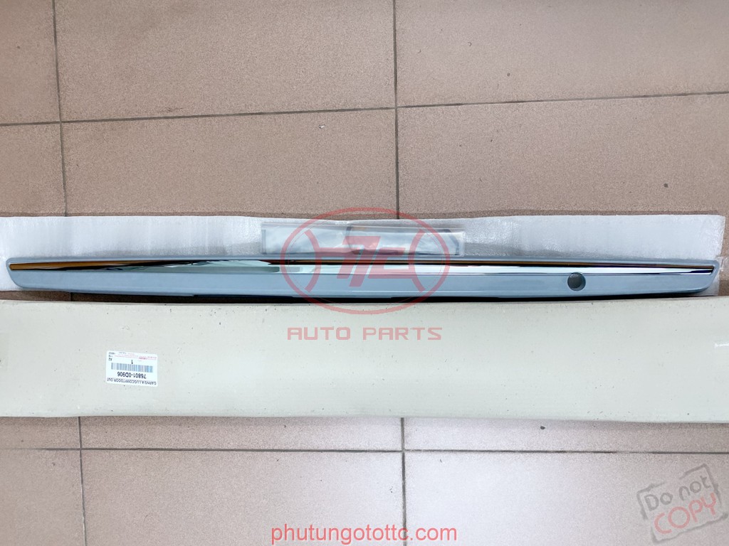 Nẹp nắp cốp sau Vios 2013 (768010D906) - Phụ tùng ô tô TTC