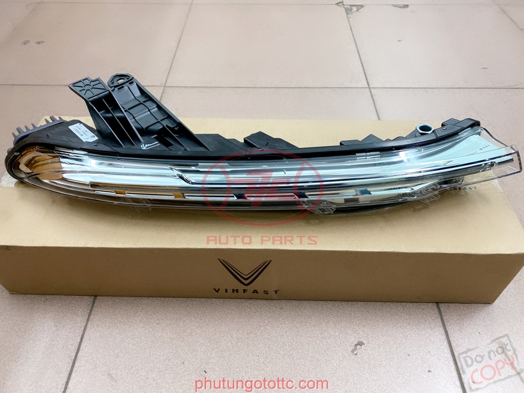 ĐÈN XI NHAN Ô TÔ chính hãng - Bảng giá 2025