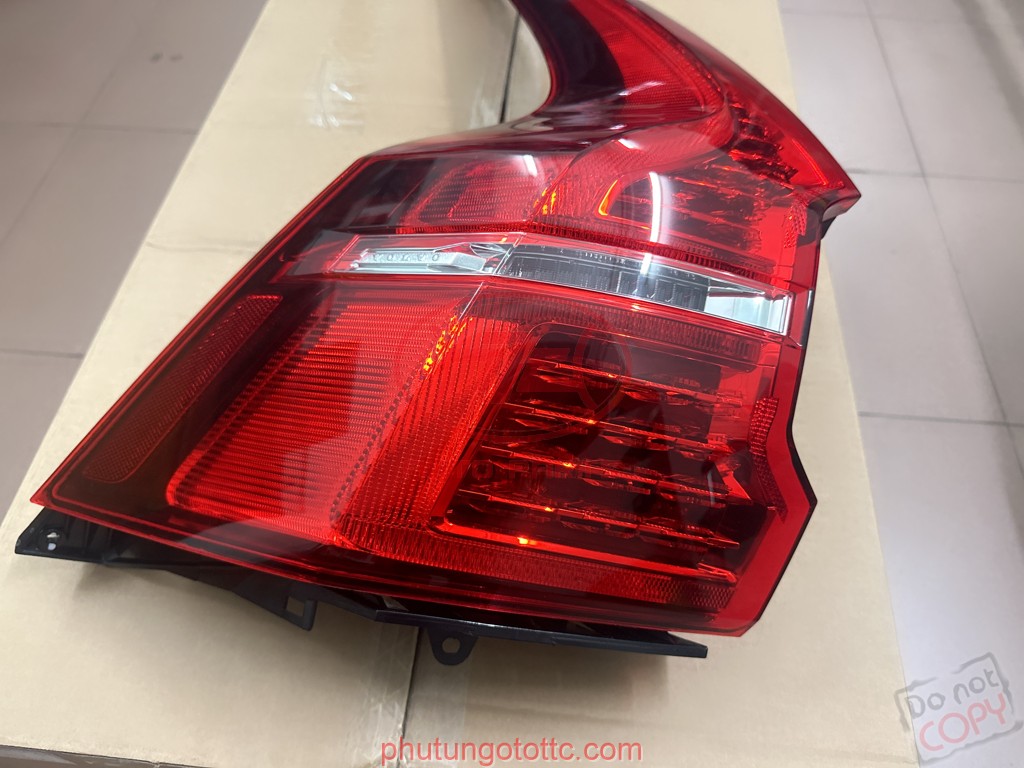 Đèn hậu Volvo XC60 (Mã 32228915 - 32228914) chính hãng - Giá tốt 2024